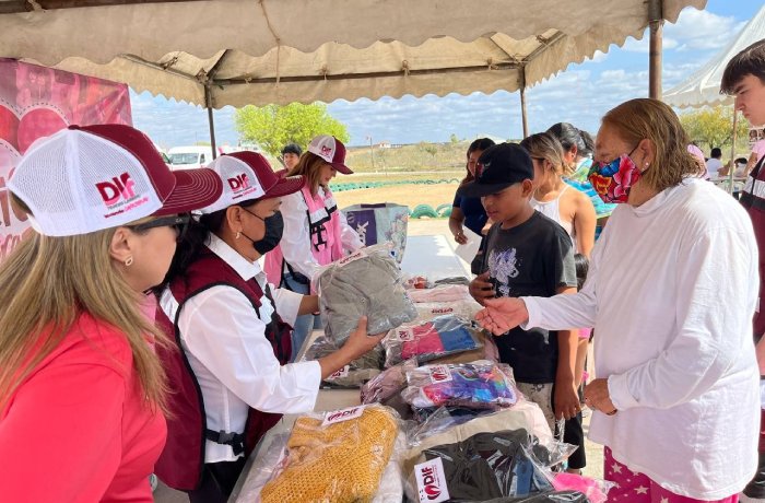 Beneficia DIF a familias del poniente con brigada 'Abrigando Corazones ... Beneficia DIF a familias del poniente con brigada 'Abrigando Corazones ...